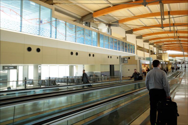 Concourse_Sterile Corridor_T2-6 copy – Lam Partners